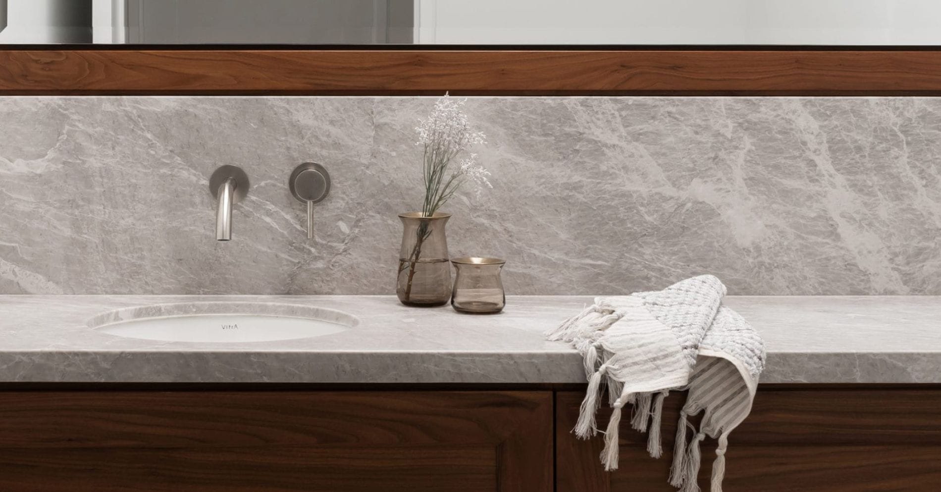 Your Guide to Porcelain Splashbacks for Kitchens and Bathrooms